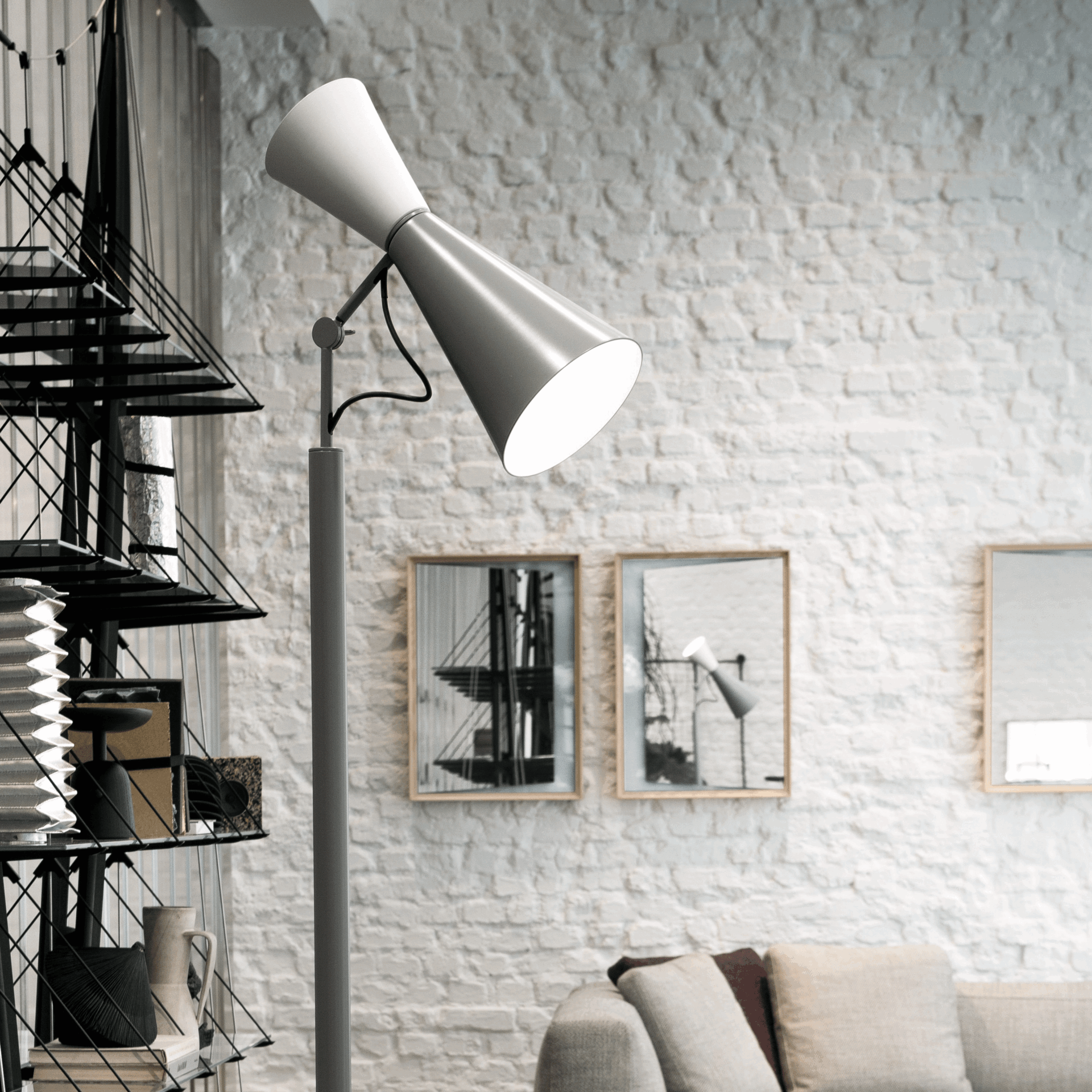 네모 팔리아먼트 르코르뷔지에 플로어 조명 Nemo Parliament Floor Lamp 관부가세 포함 - 스트레타